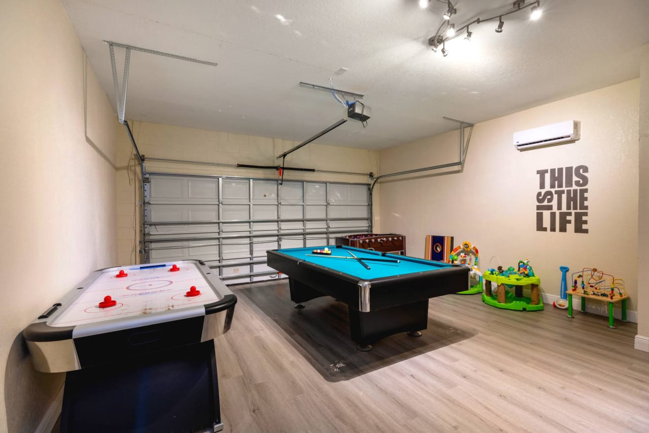 Villa By The Castle's Game Room - Villa By The Castle